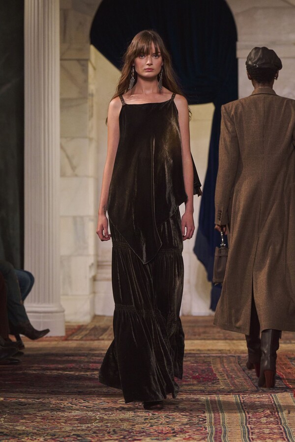 Ralph Lauren Fall Winter 2026-27 Fashion Show | Photos, Review and ...