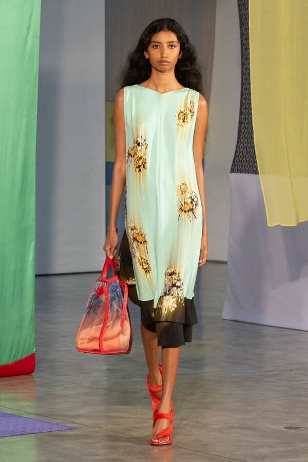 Proenza Schouler Spring Summer 2026 Fashion Show | Photos, Review and ...