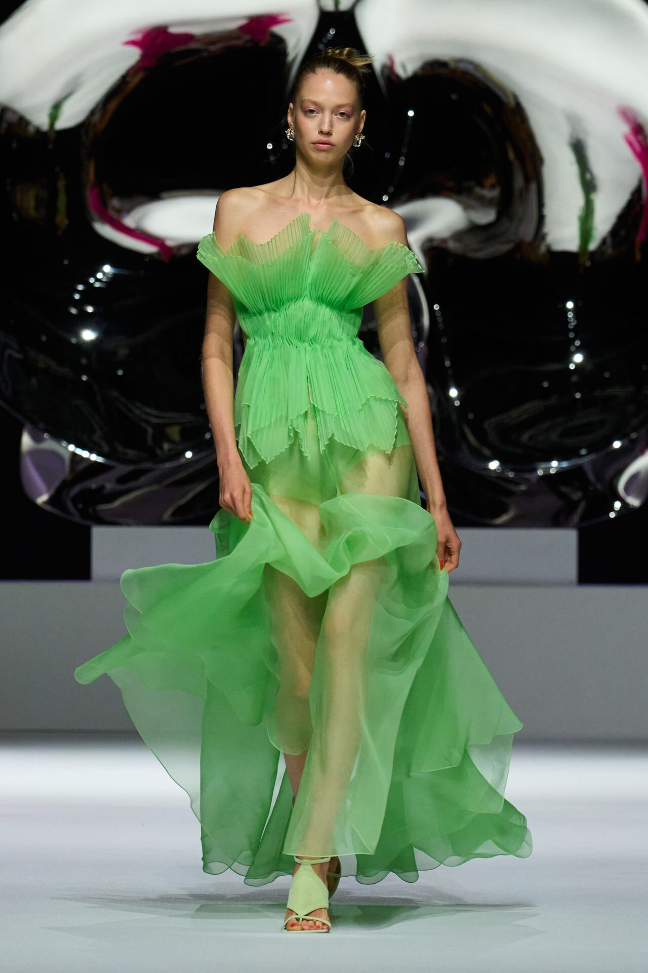 Genny Spring Summer 2026 Fashion Show | Photos, Review and Videos | Kendam
